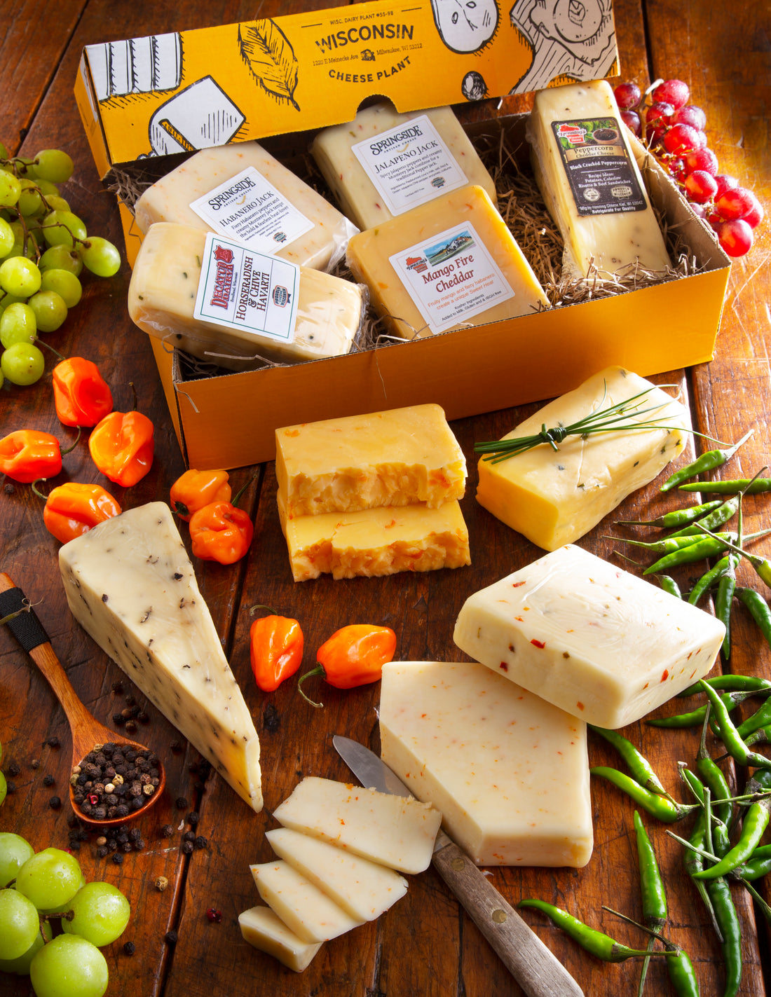 Hot and Spicy Cheese Gift Basket – Wisconsin Cheese Mart